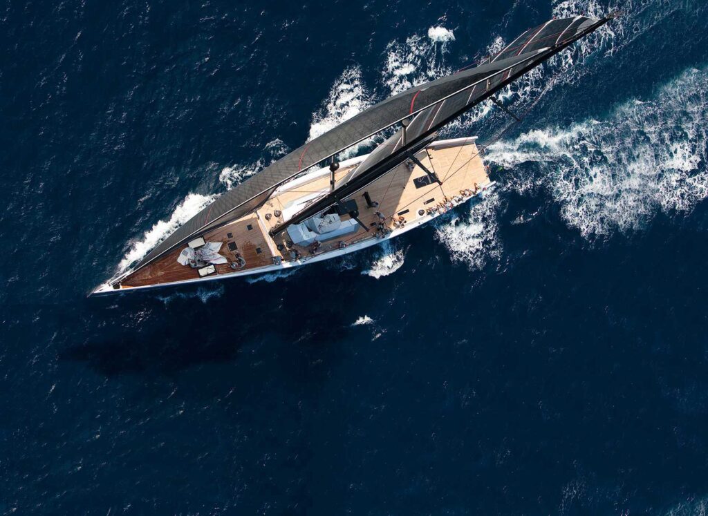 130´ FAST CRUISER WALLY 130 - Javier Soto Acebal